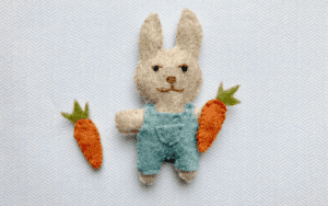 Felt Pocket Pals : Farmer Rabbit - Life On Knoll 22